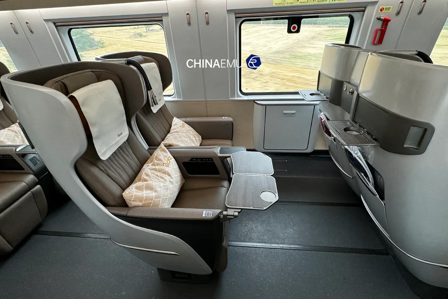 CR400BF-BS动车组 - 动车组列车 - 记录高速动车组列车及城市轨道交通列车发展历程 —— 慧伊创新科技（北京）有限公司